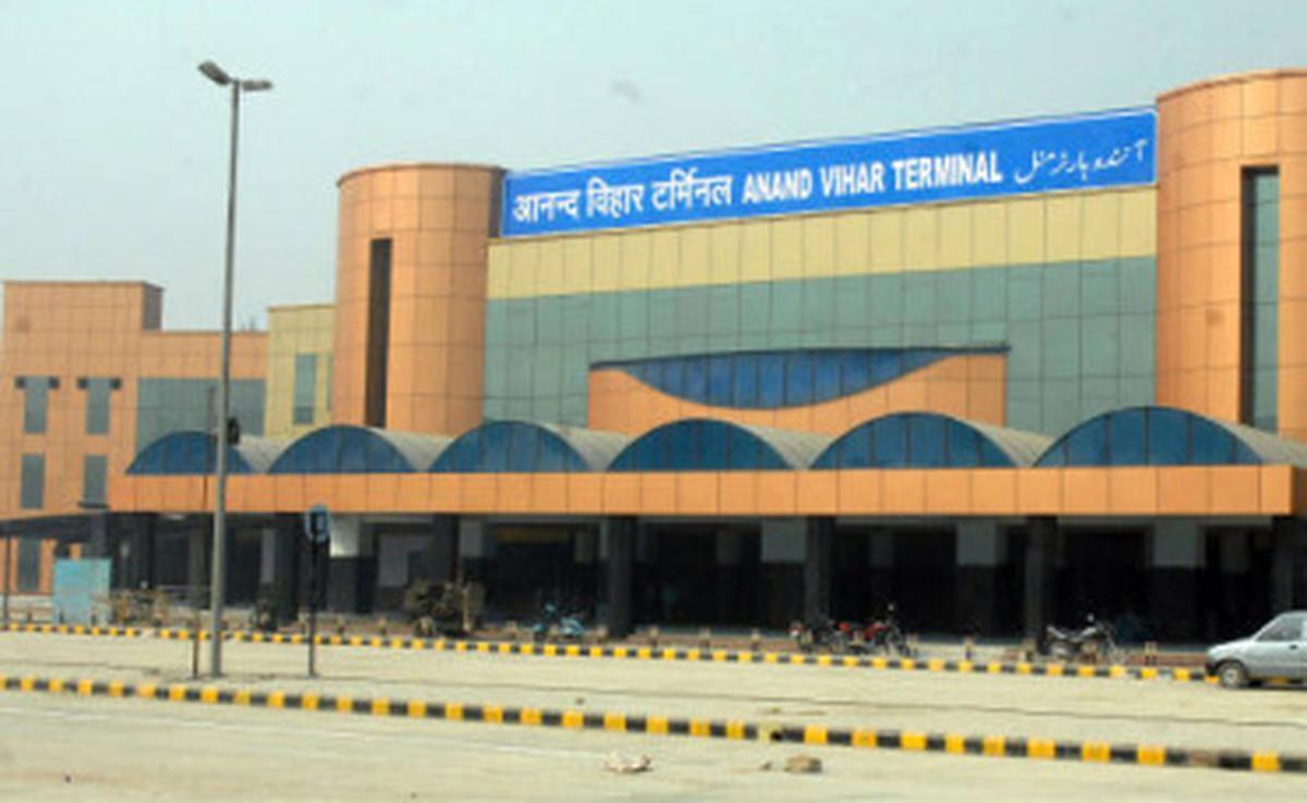 Anand Vihar Terminal Railway Station, Nearest Metro & Tourist Places